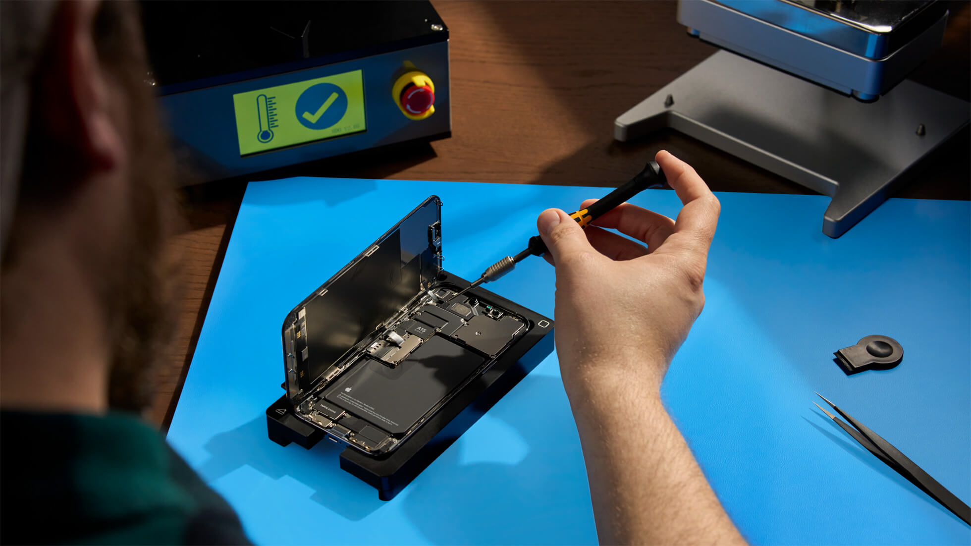 Apple Introduces Self Service Repair Program To Let You Fix Your IPhone Apple Introduces Self Service Repair Program To Let You Fix Your IPhone